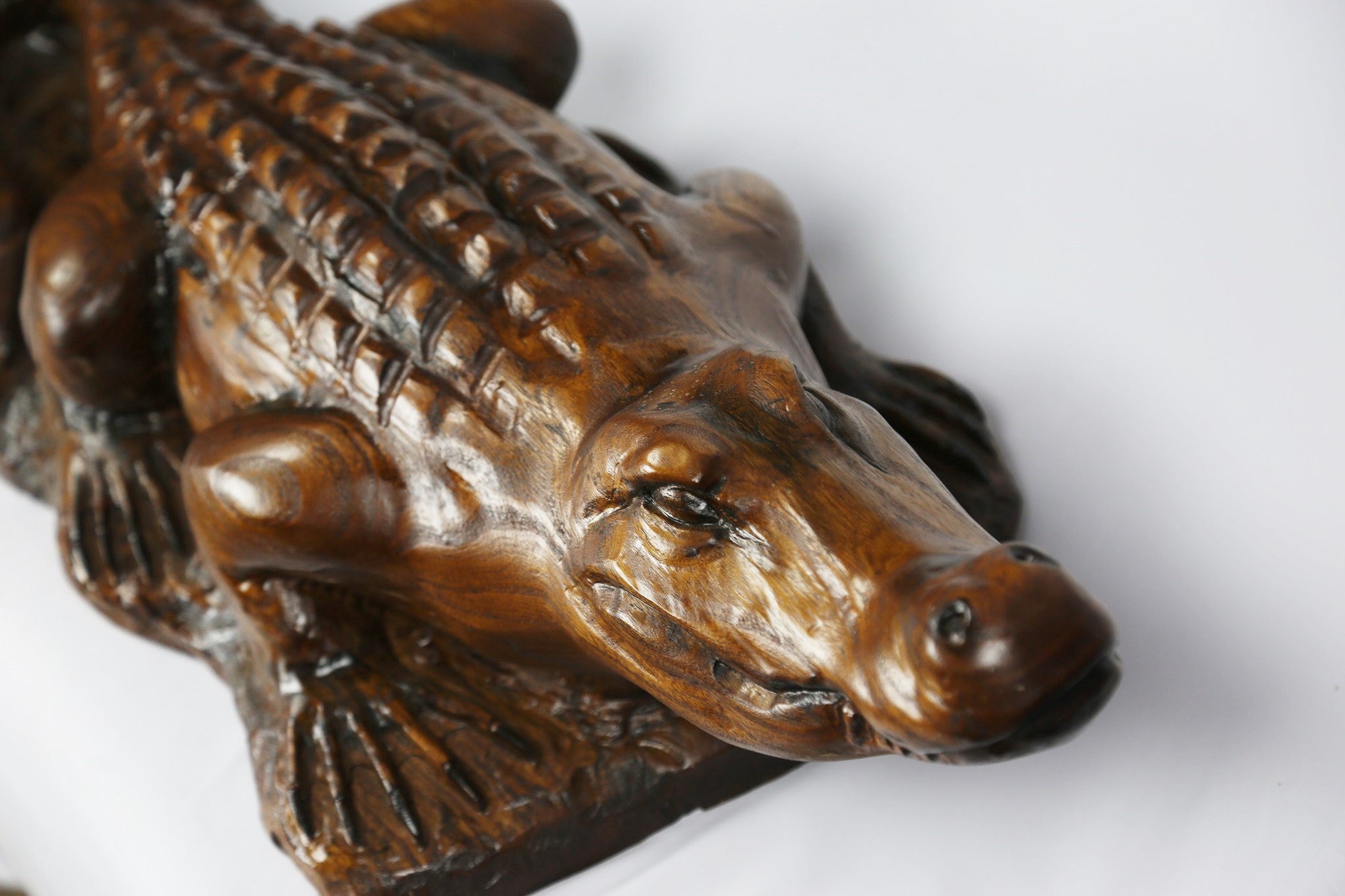 Alligator – Fine Wood Carvings