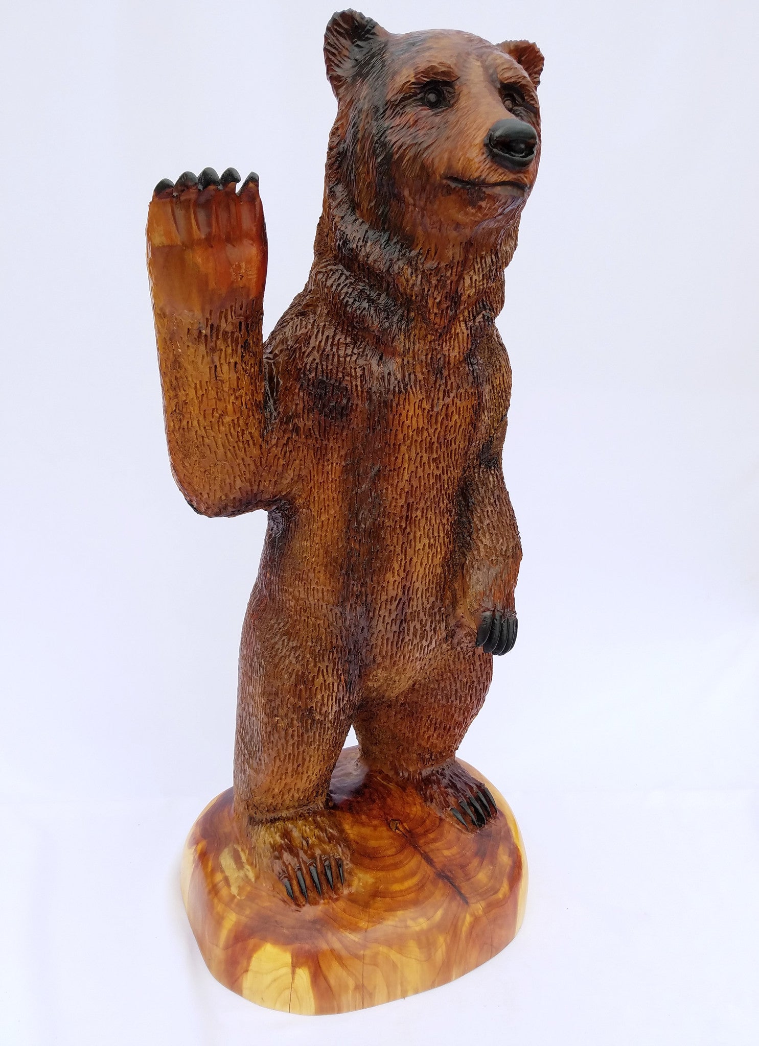 High Five Bear – Fine Wood Carvings