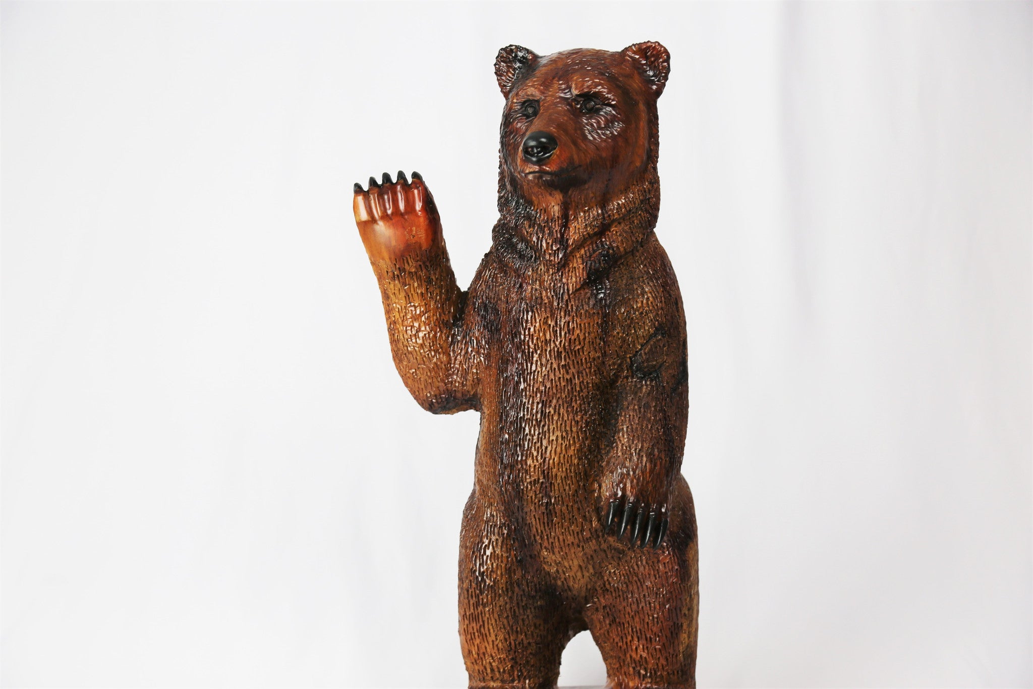 High Five Bear – Fine Wood Carvings